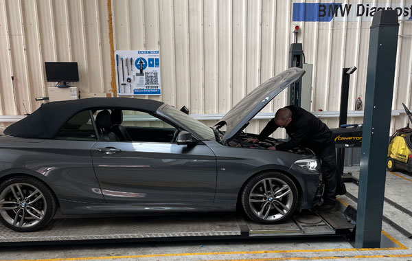 MOT Centre Romiley - MOT Testing - SK6 3NE - 0161 449 5555